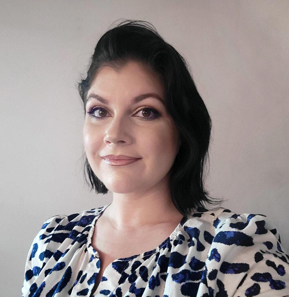 Vivienne Varay - Artist Trust